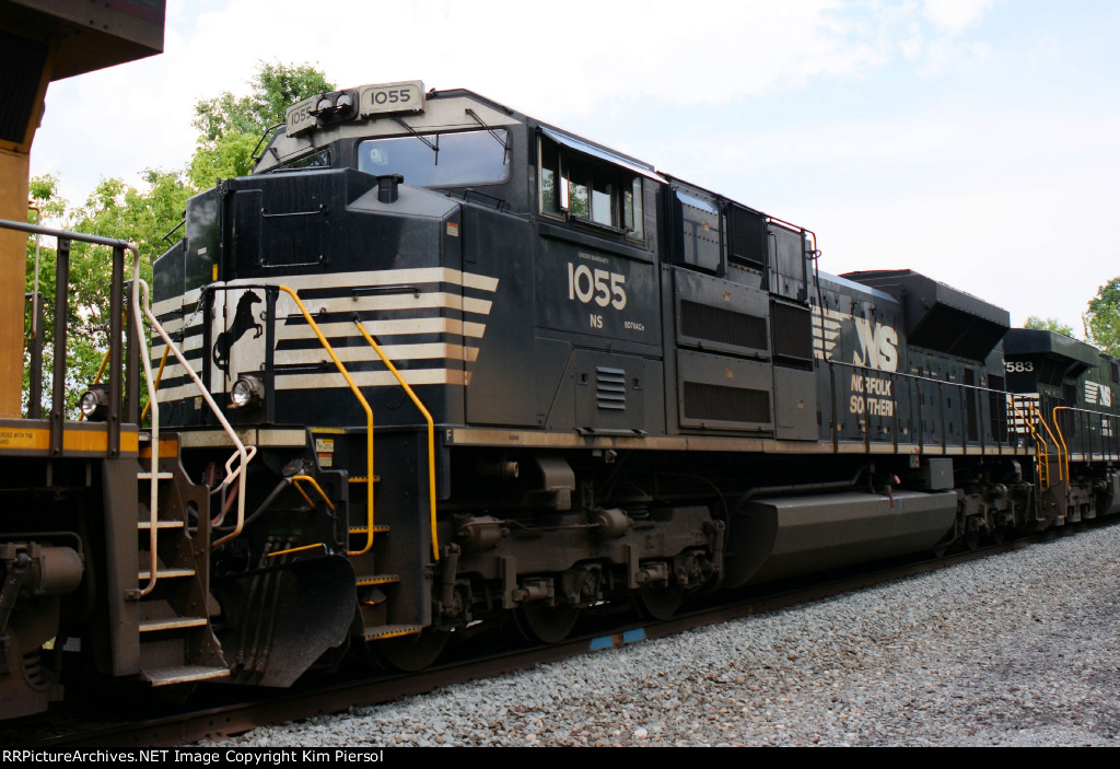 NS 1055